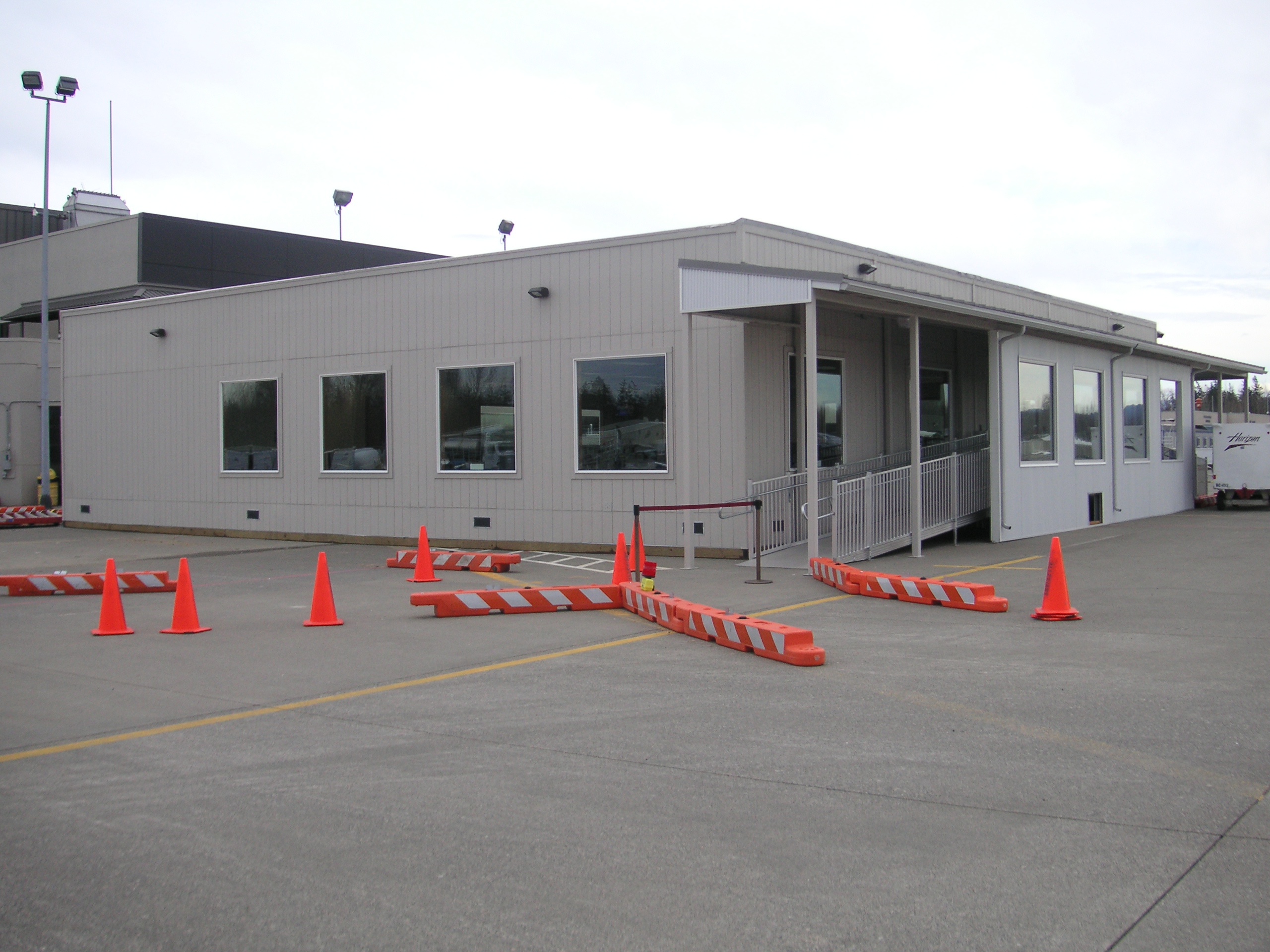 Port of Bellingham Airport - Pacific Mobile Structures, Inc.