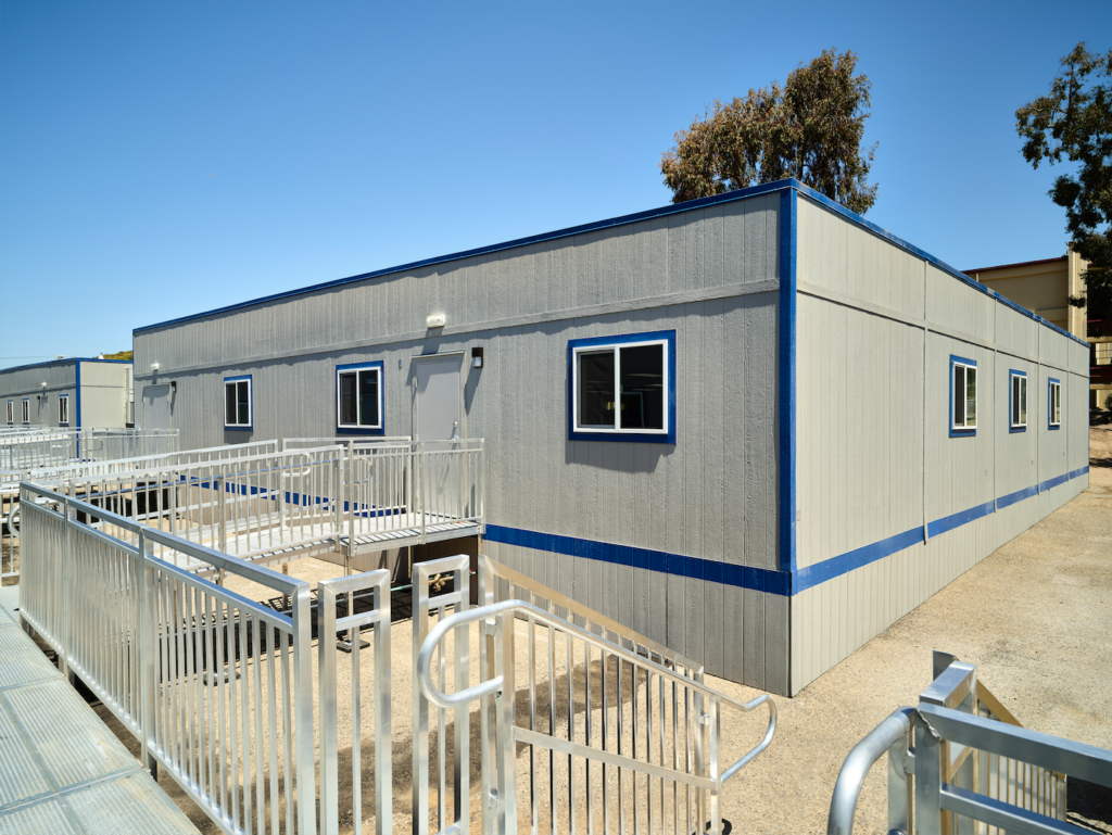 Camp Pendleton Temp Mess Hall - Pacific Mobile Structures, Inc.